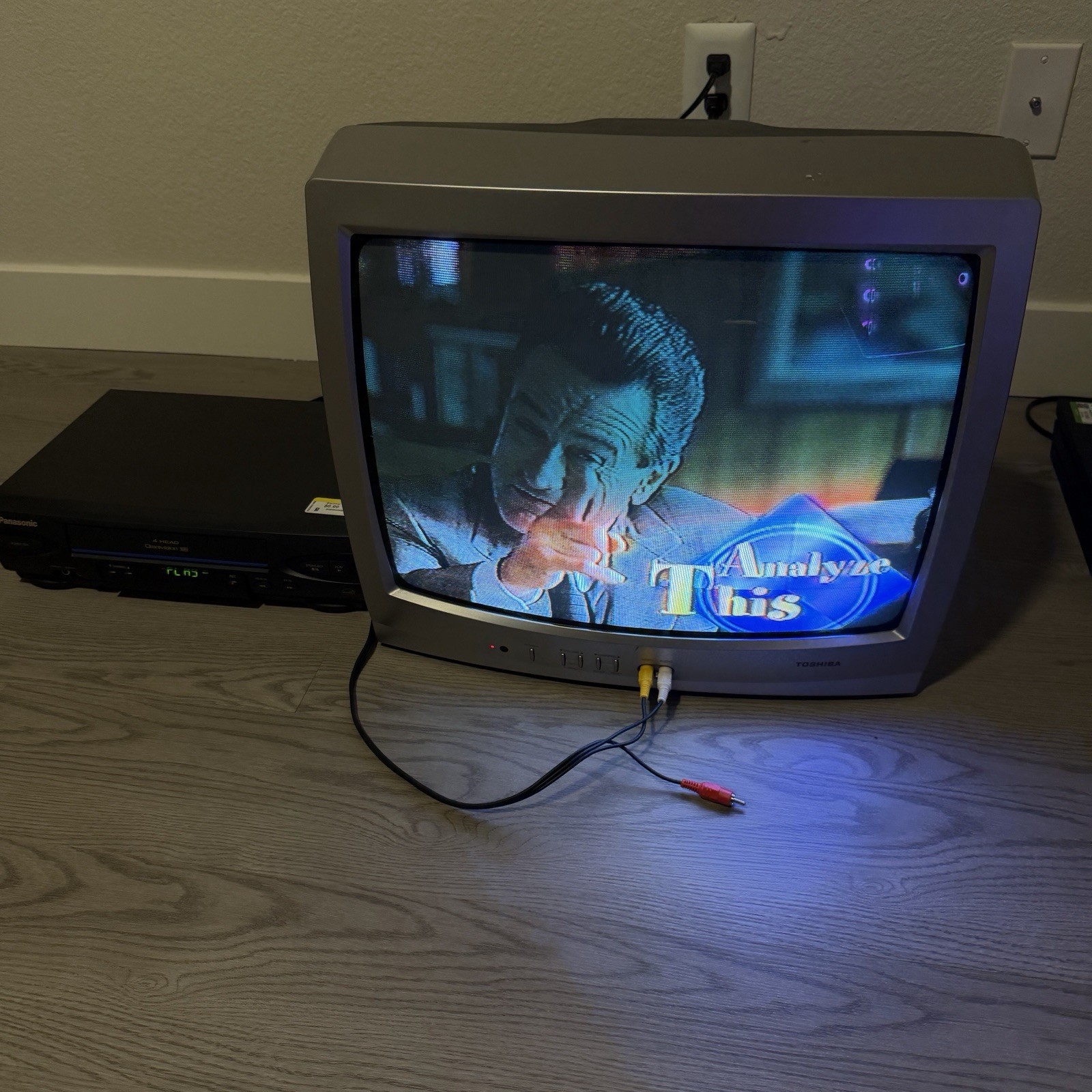 Toshiba 19A24 19" Silver CRT Retro Gaming - Color Television - 2004 ...
