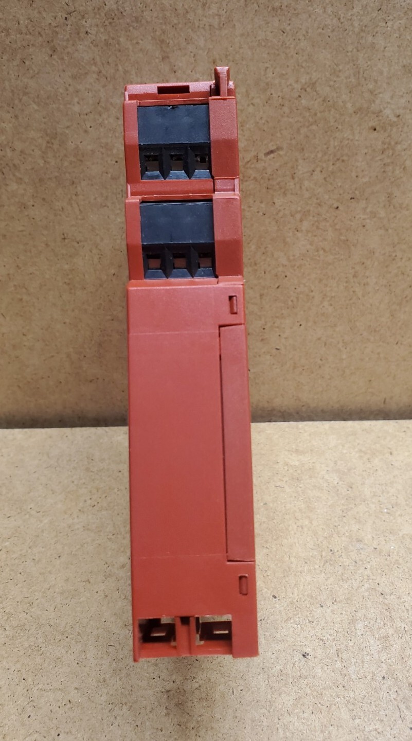 Allen Bradley Guardmaster Msr126.1t Safety Relay Series a for sale ...