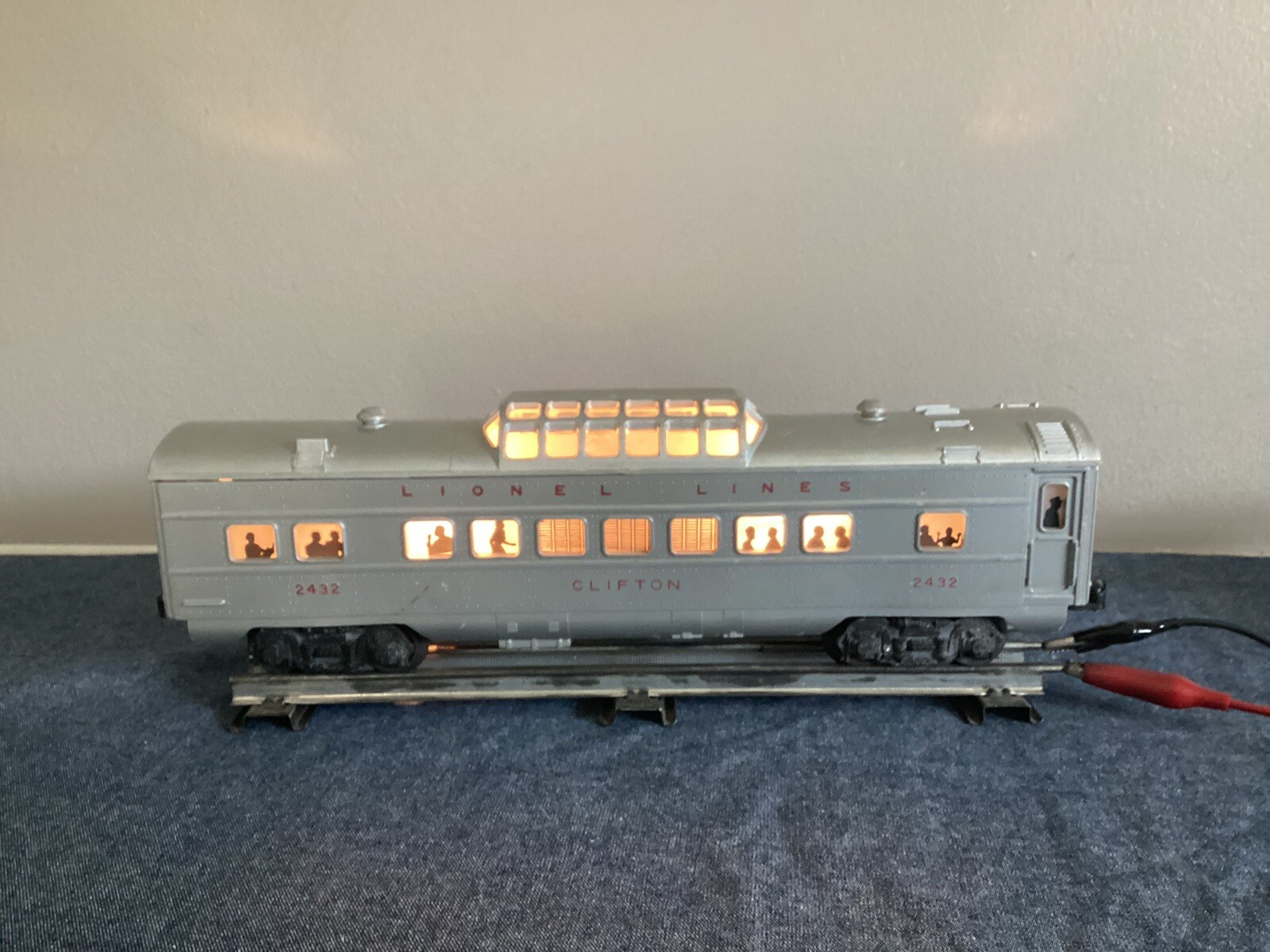 Lionel Lines No 2432 Clifton Vista Dome Car Tested EBay lionel-lines-no-2432-clifton-vista-dome-car-tested-ebay