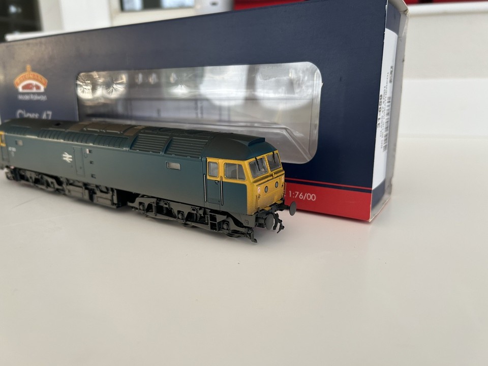 31-659 OO gauge Bachmann Class 47 BR Blue 47001 (weathered) | eBay UK