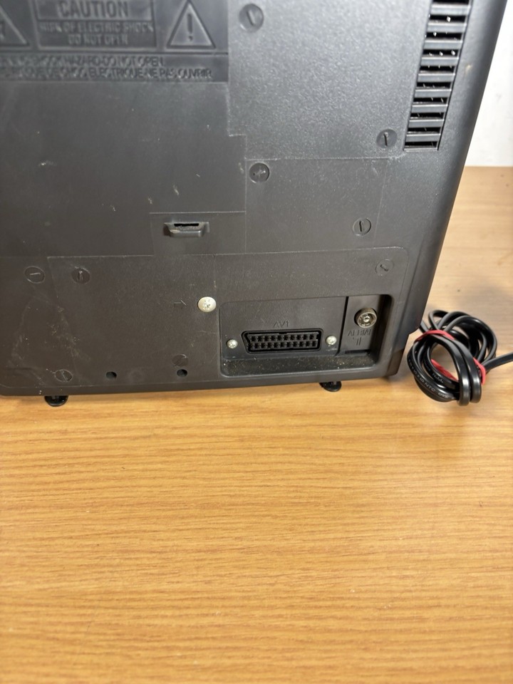 Bush BTV18SIL/VA 14" CRT TV With Built-in VCR Gaming Retro TV No Remote ...