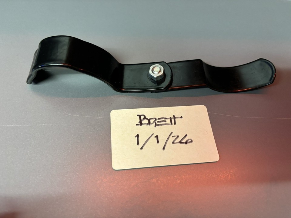 👀 Harley-Davidson Harley Hummer Oil Can Holder Clip Bracket Mount 125 ...