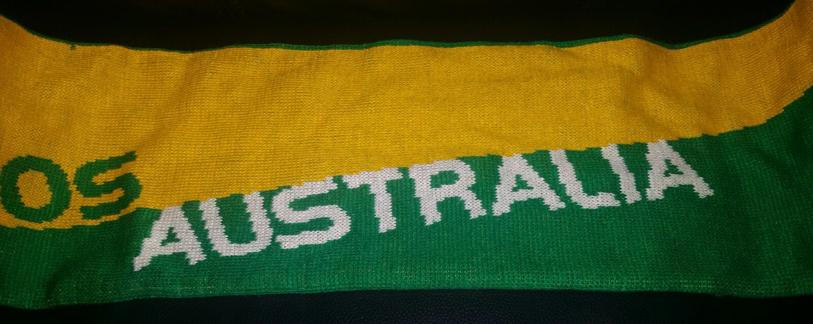 RARE COLLECTABLE SOCCEROOS AUSTRALIA SCARF IN EXCELLENT USED CONDITION ...