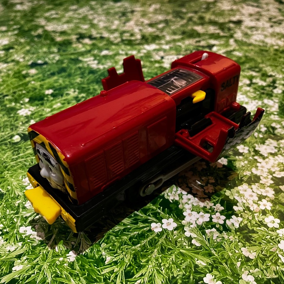 Trackmaster CRASH & REPAIR SALTY Thomas & Friends Motorised Battery ...