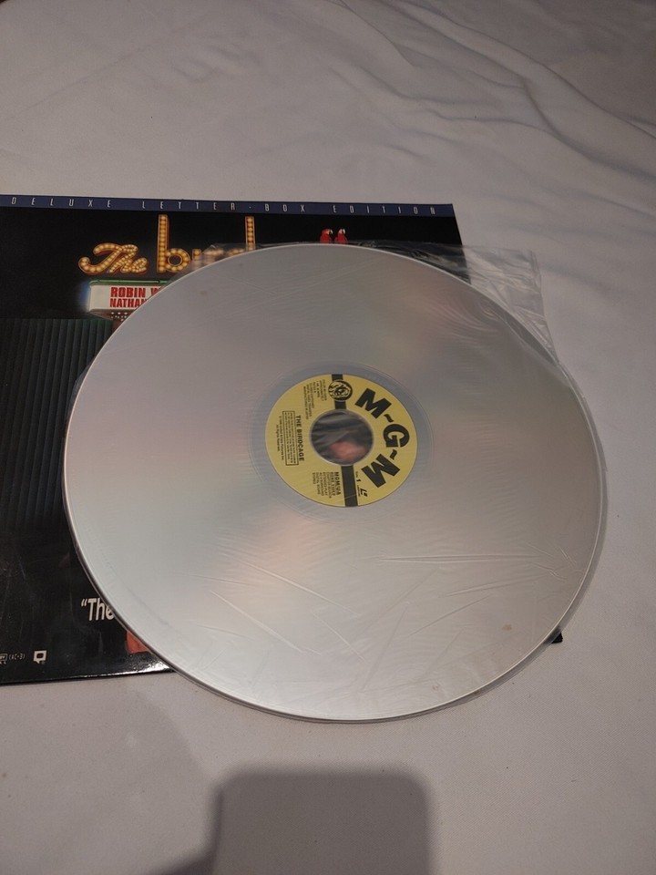THE BIRDCAGE Laser Disc SEALED NOS Letter Box Edition MGM / UA Digital ...
