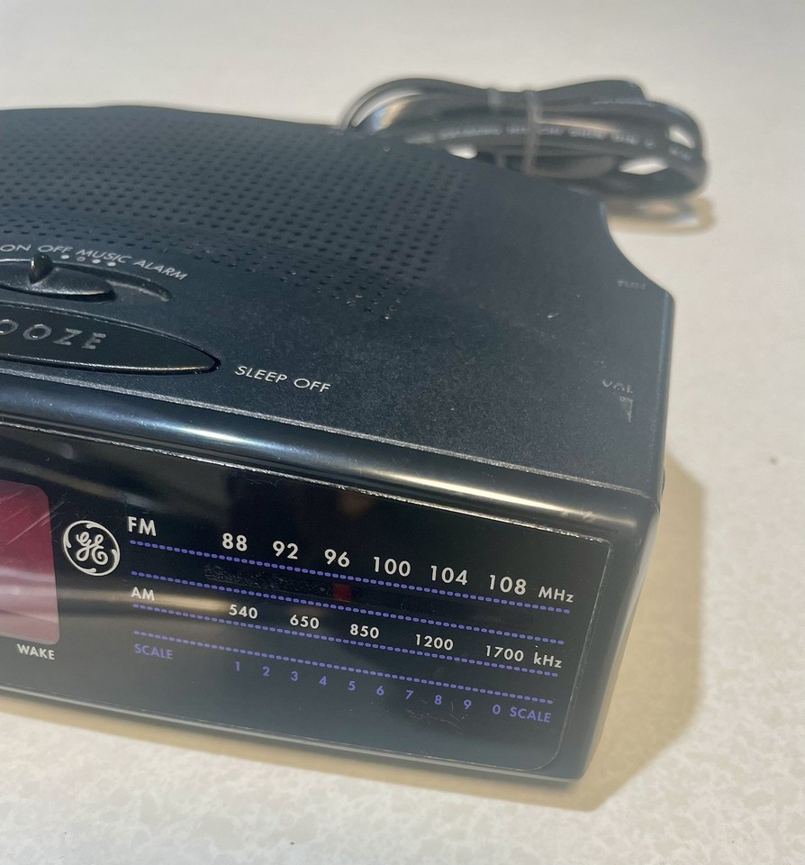 General Electric Digital FM/AM Stereo Alarm Clock Radio GE 7-4815A ...