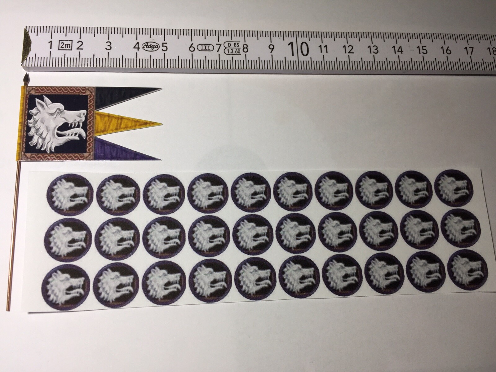 504) 1x28mm Dark Age Uhtred Of Bebbanburg Flag + 30x shield Stickers ...