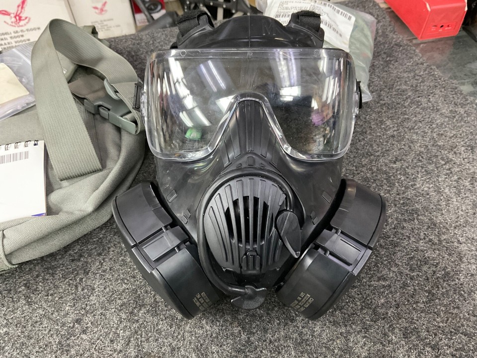 Military Avon M50 Gas Mask and Carry Bag Medium | eBay