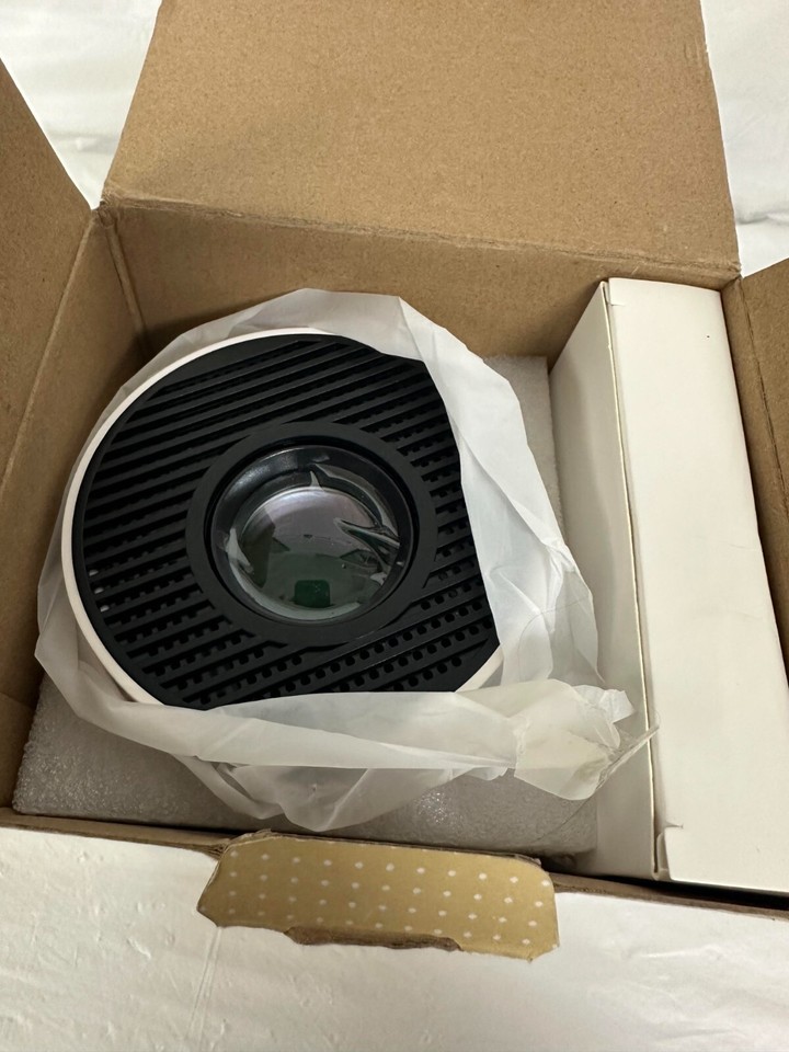 Ultra HD High Dynamic Range Highlight Coating Lens | Filmstrip Projector