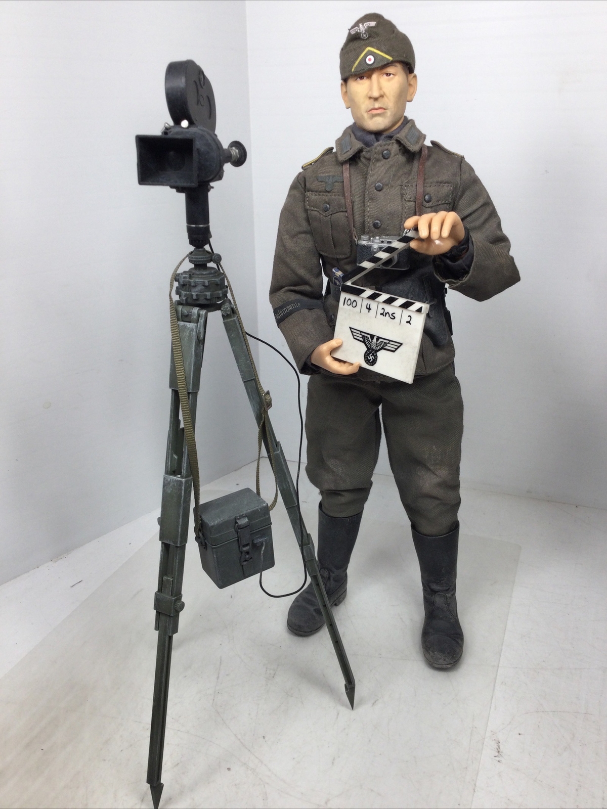 1/6 CUSTOM WW2 GERMAN WEHRMACHT PROPAGANDA MOVIE CAMERA MAN +TRIPOD ...