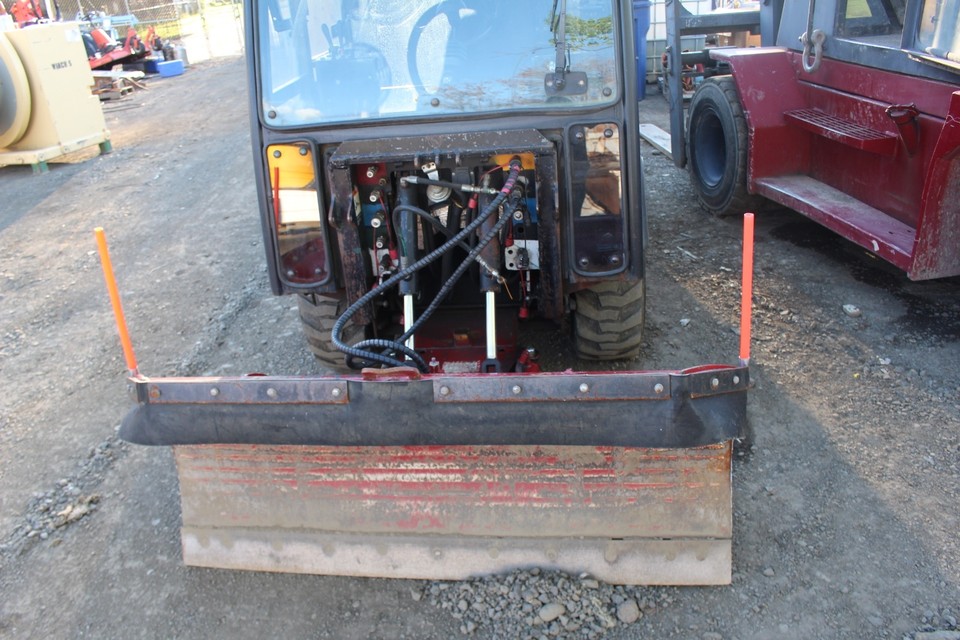 2008 Maclean MV2 4x4 Articulated Municipal Tractor Plow Diesel Cab Heat ...