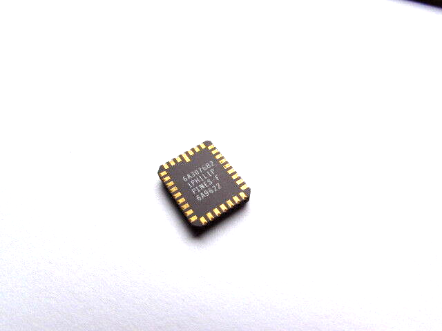 AT27C256R-55LC ATMEL 256K, 32K x 8 CERAMIC GOLD 32pin LCC EPROM Vintage ...