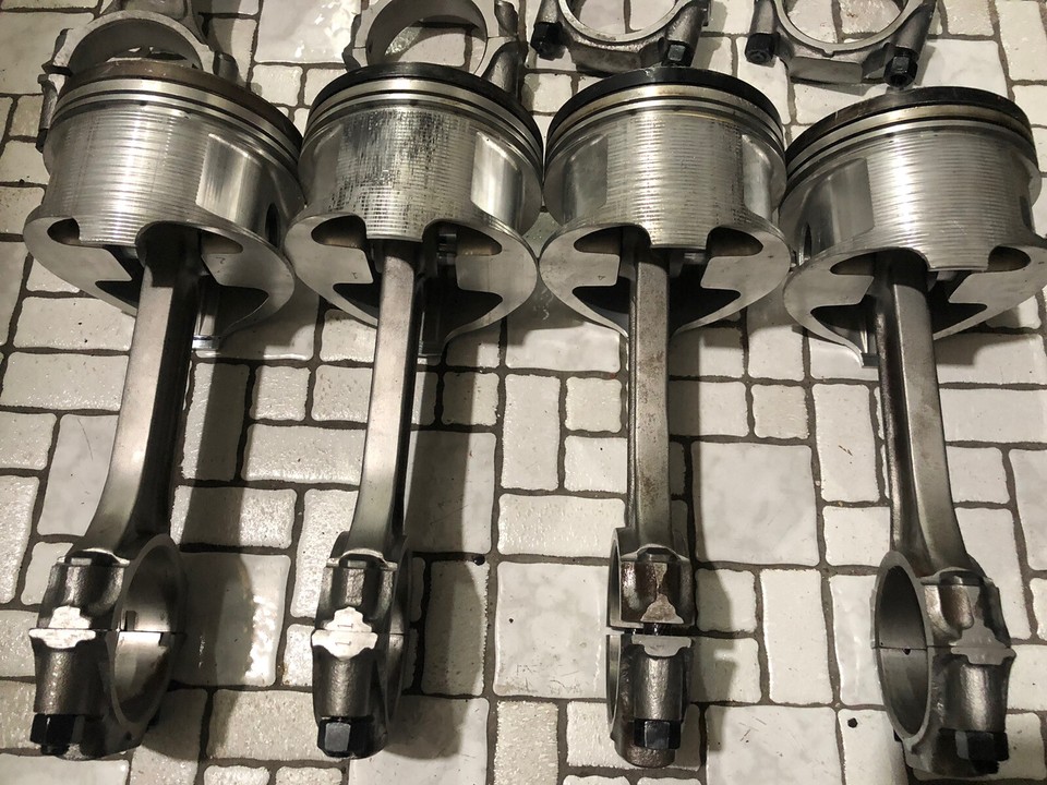 Mopar 440 Flat Top Arias .030 Over forged Pistons with Six Pack ...