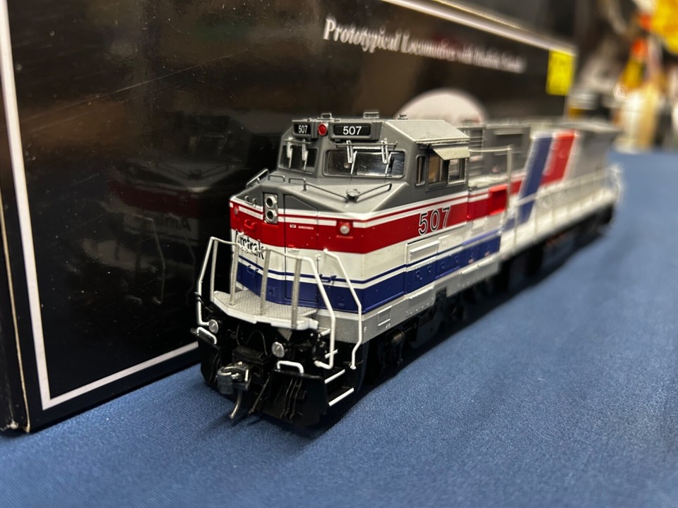 Atlas HO Amtrak “Pepsi Can” #507 Dash 8-32BHW Diesel Engine DCC/Sound ...