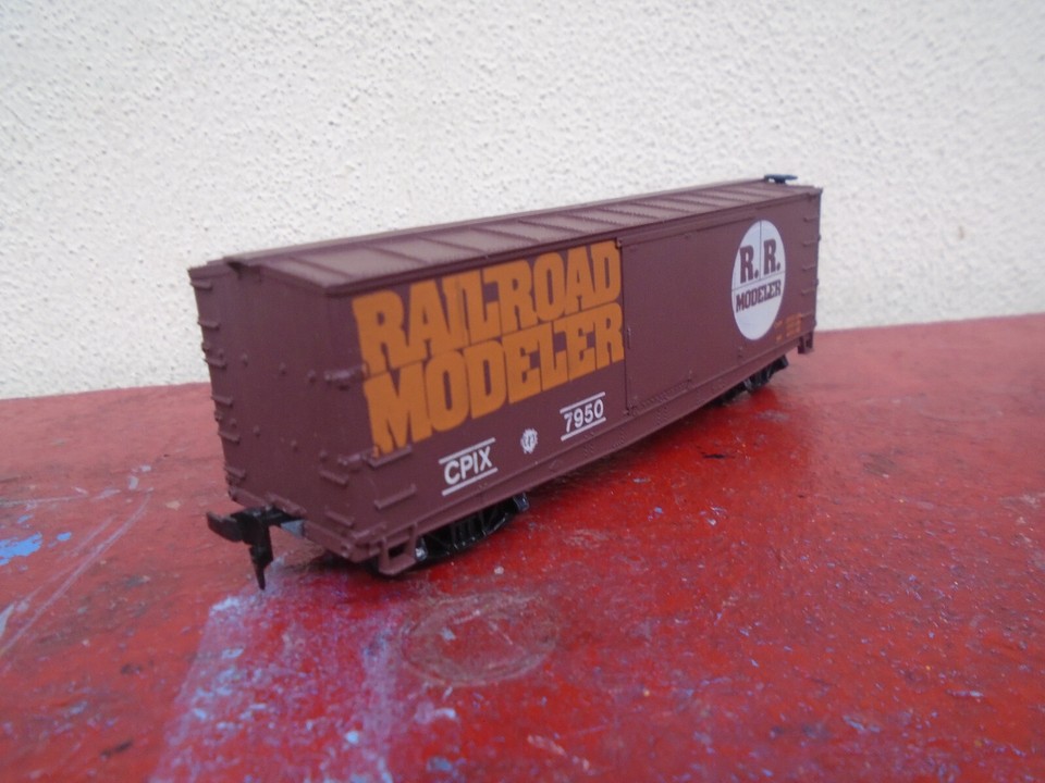 Rail Classics Railroad Modeler Magazine 36' Boxcar CPIX #7950 HO Scale ...