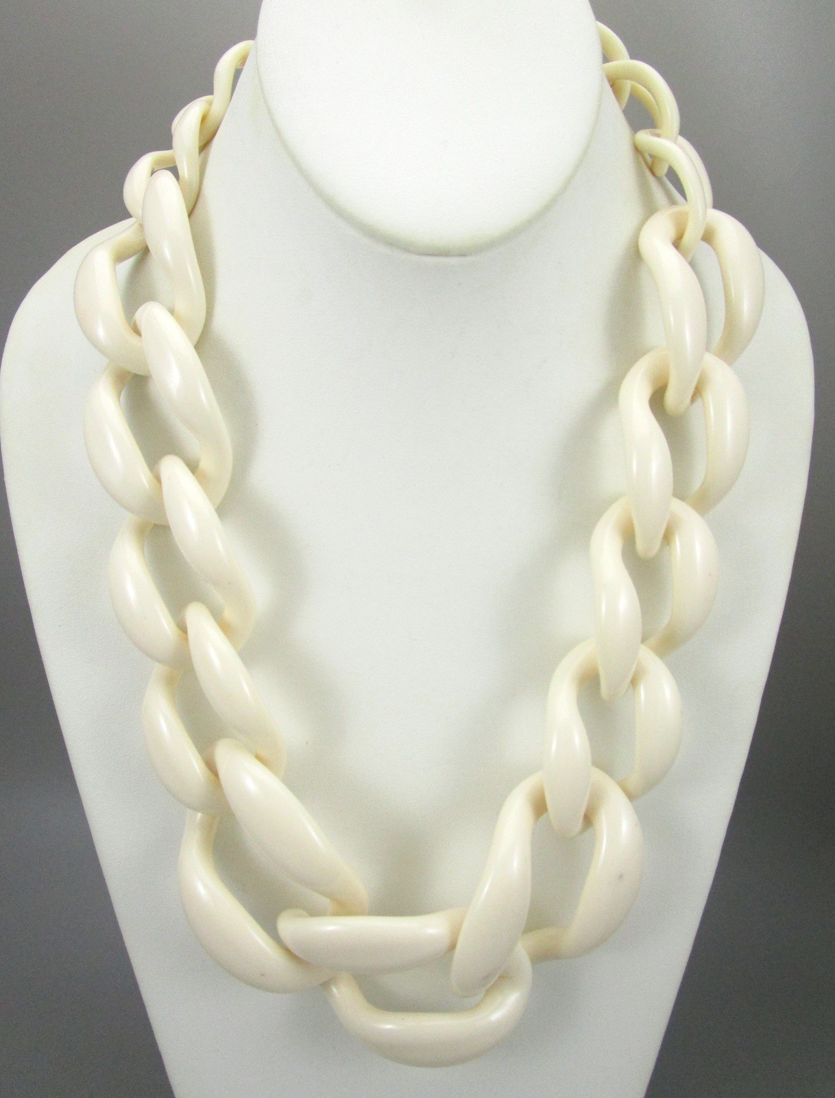 MARION GODART FRANCE CREAM RESIN 24" CURB CHAIN NECKLACE -NWOT | eBay