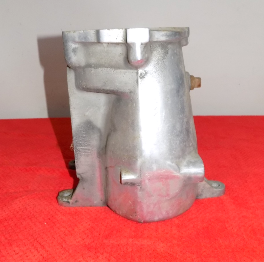 1970 MUNCIE 4 SPEED TRANSMISSION MAIN CASE 3925660 P0K24A M20 M21 M22 ...