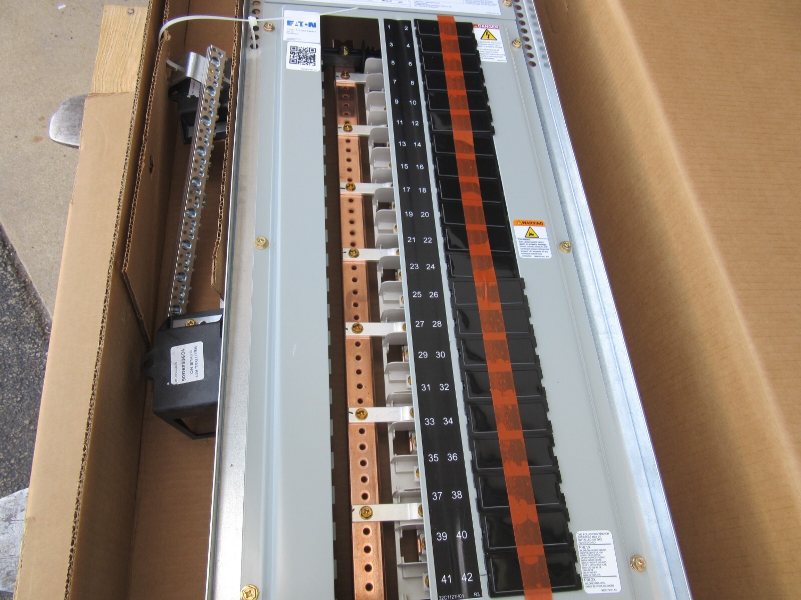 Eaton PRL1X3225X42C Panelboard Interior 225A, 3-Phase, 42 Circuit, 208Y ...