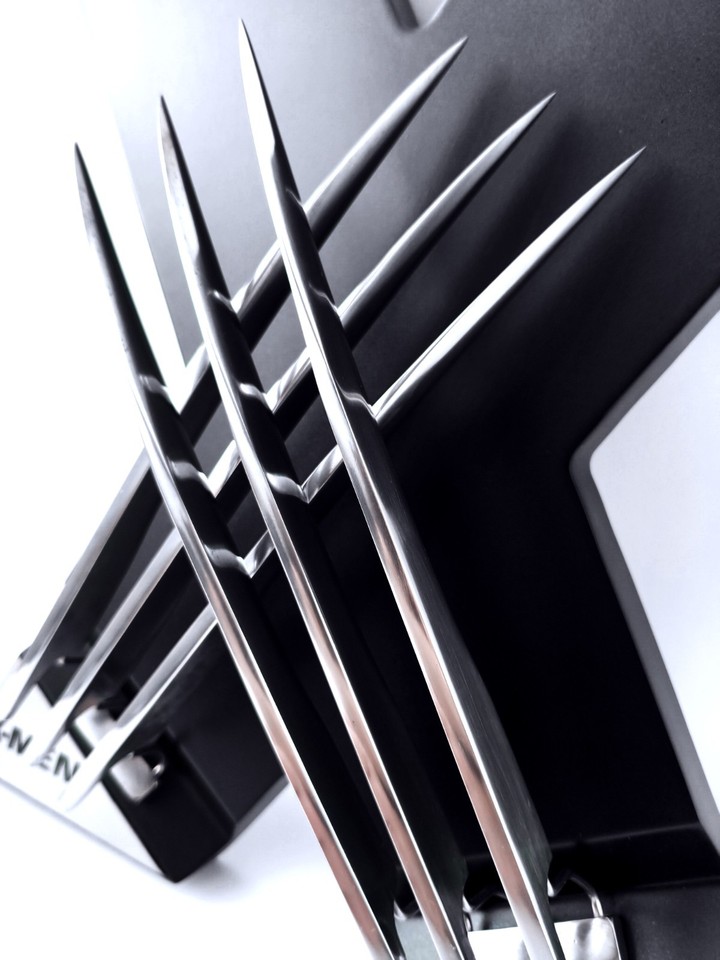 The Claws of Wolverine 1/1 Windlass Studios Museum Replicas X-Men Movie ...
