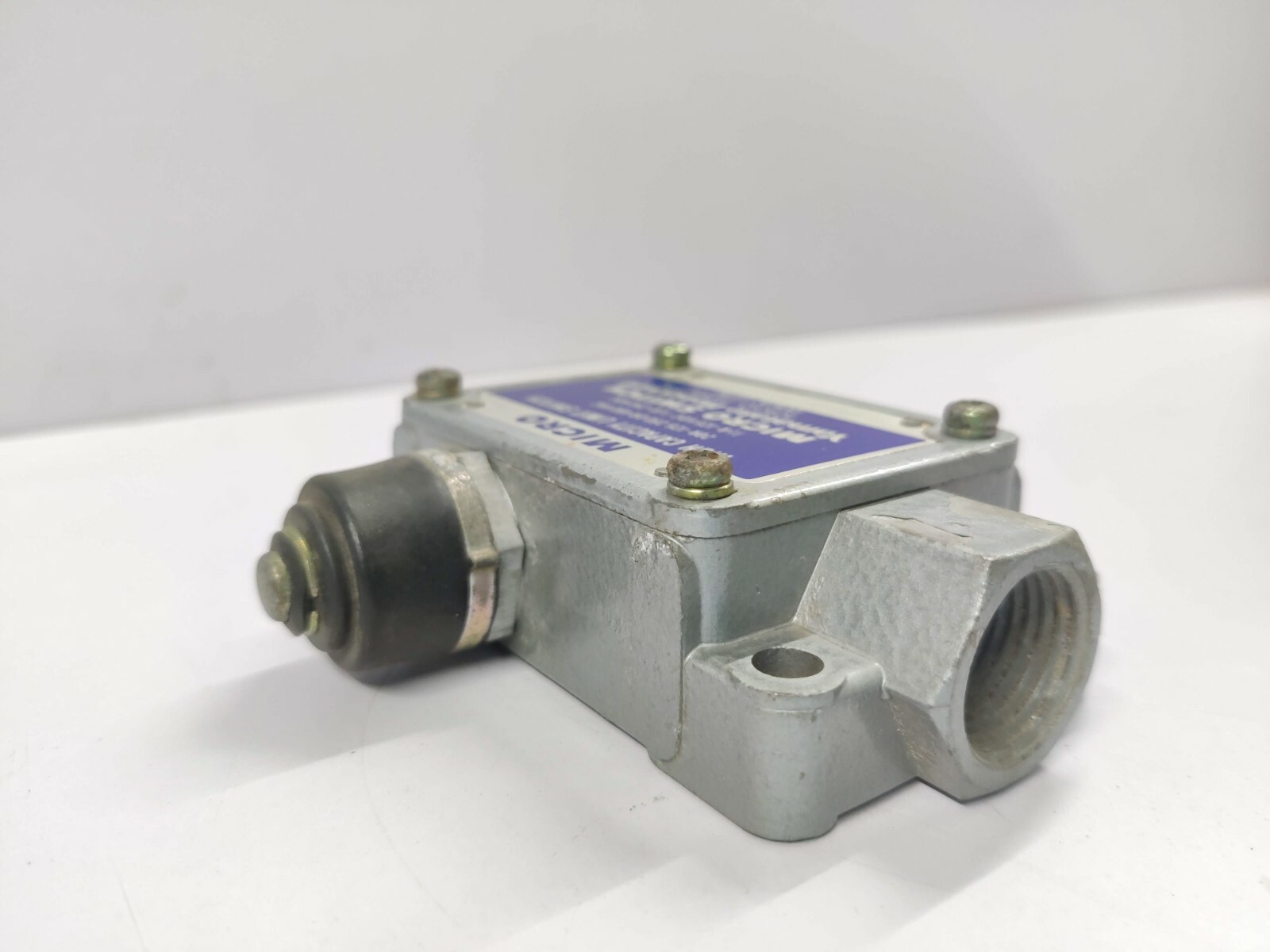 Yamatake-Honeywell BAF1-2RN-RH-J Micro High Capacity Limit Switch | eBay