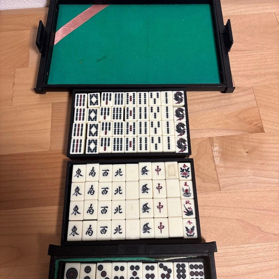 Traditional Mahjong Tile Set Standard Size Plastic Retro Design White ...