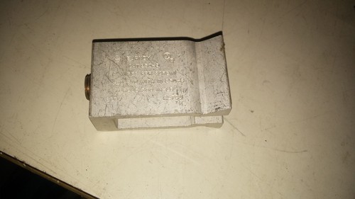 BURNDY CAT 250-22 WIRE CLAMP SEE PICTURES #B46 | eBay