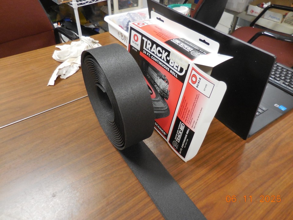 WOODLAND SCENICS O SCALE TRACK BED - 24 FT. ROLL - NEW (MHS) | eBay