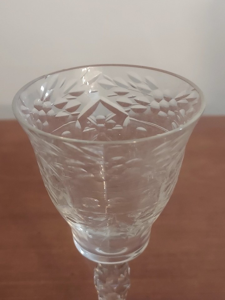 4 a SENECA 190 Unknown CUT FLORAL SHIELD Faceted Glass WINE GOBLETS ...