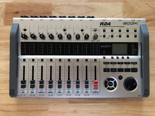 Zoom R24 Portable Sound Recorder / Drum machine / Sampler - Excellent ...