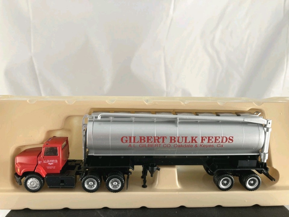 Truck's N' Stuff/Promotex HO Gilbert Bulk Feeds w/Ford Aeromax Tractor ...