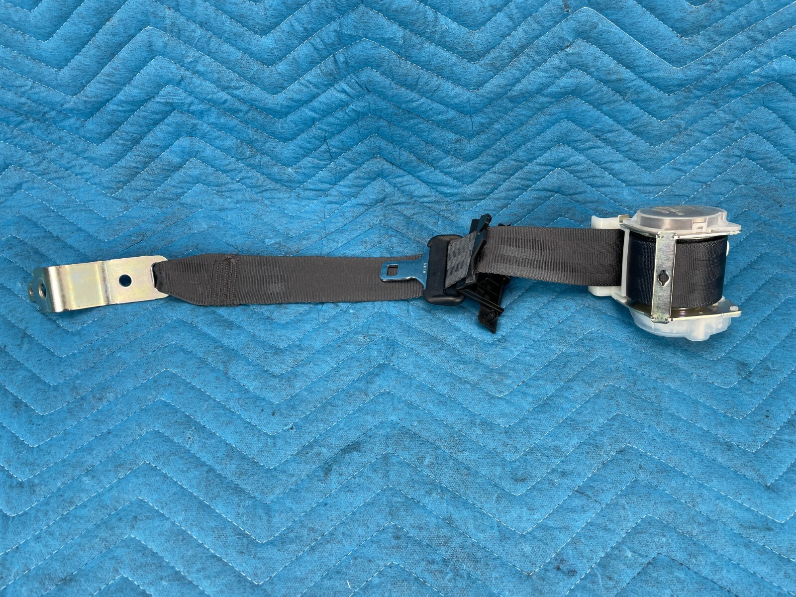 Lexus SC430 Rear Seat Belt Retractor RH or LH Black 2002-2008 OEM | eBay