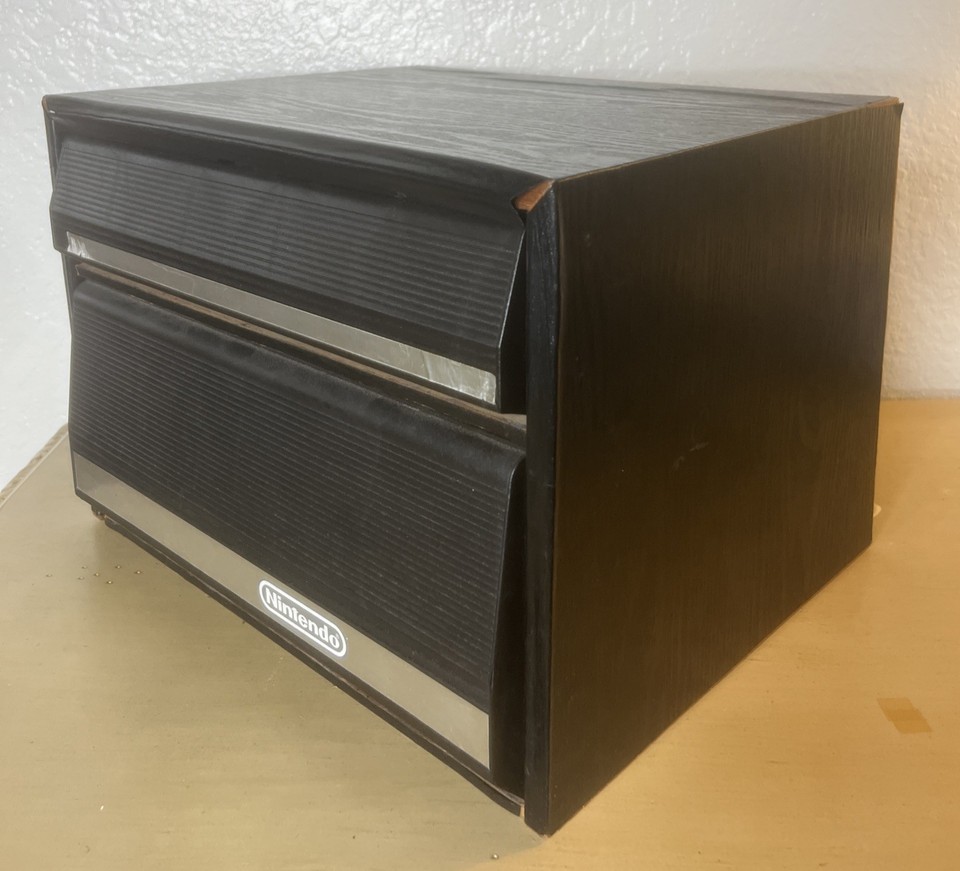 Vintage Nintendo NES 2-Drawer 28 Game Controller Zapper Storage Case ...