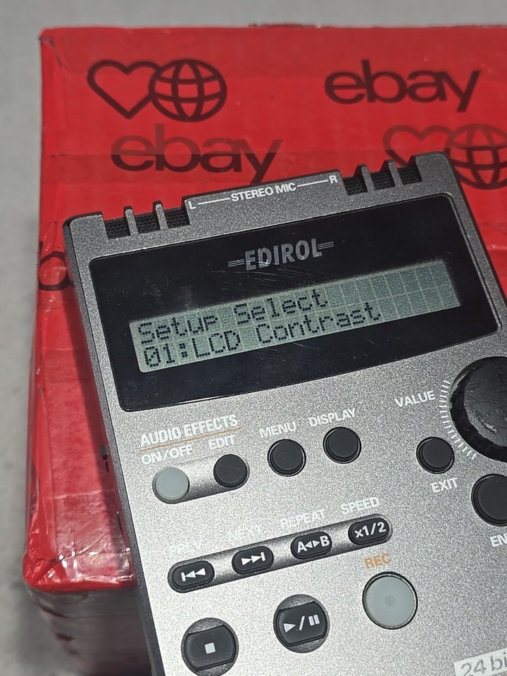 EDIROL R-1 Portable Wave/MP3 Recorder & Player 24 Bit Digital Made in ...