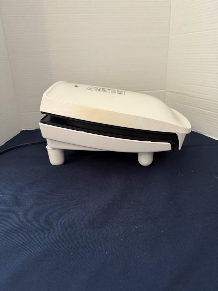 George Foreman Lean Mean Fat Reducing Grilling Machine w/ Tray Working ...