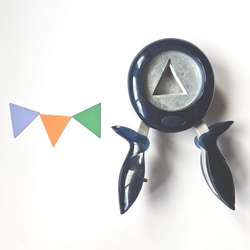 TRIANGLE BUNTING FLAG Fiskars Squeeze Paper Punch Basic Shape 1⅛"×1¼"× ...