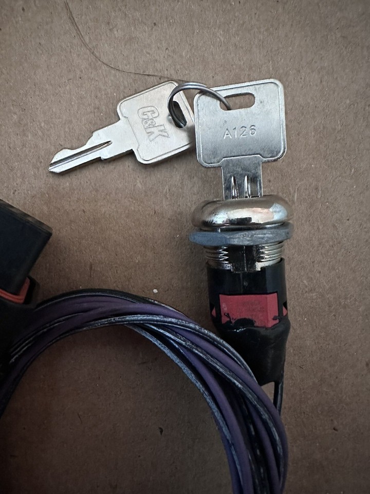 KEYLOCK SWITCH C&K A126 | eBay