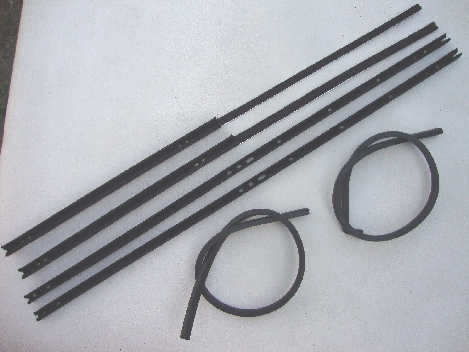 1949 49 FORD 4 DOOR FRONT FELT KIT & GLASS RUN ANTI RATTLE DOOR NEW | eBay
