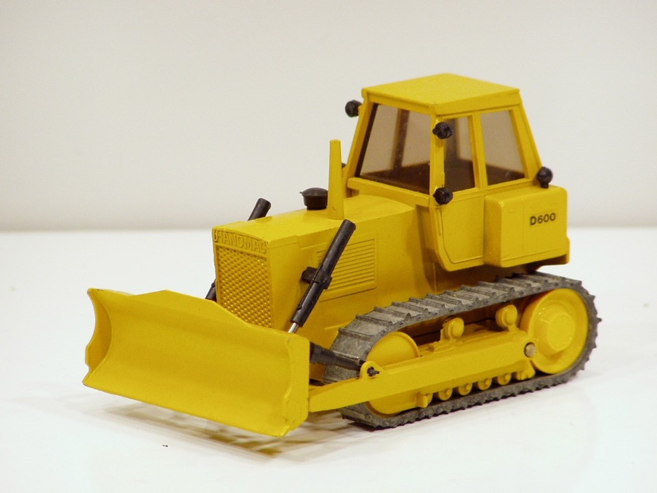 Hanomag D600 Dozer - 1/50 - Cursor #1269 - MIB | eBay