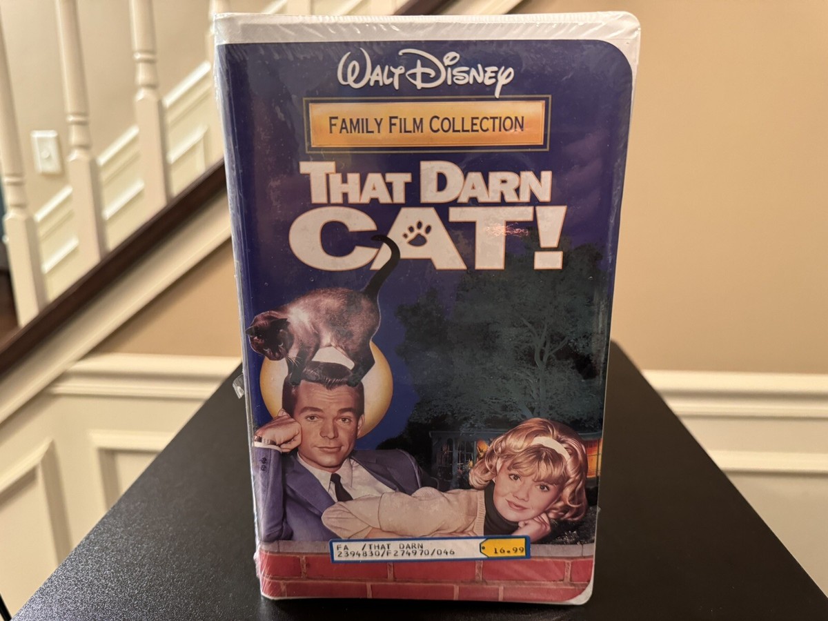 That Darn Cat That Darn Cat! VHS, 1965, Hayley Mills,Dean Jones,