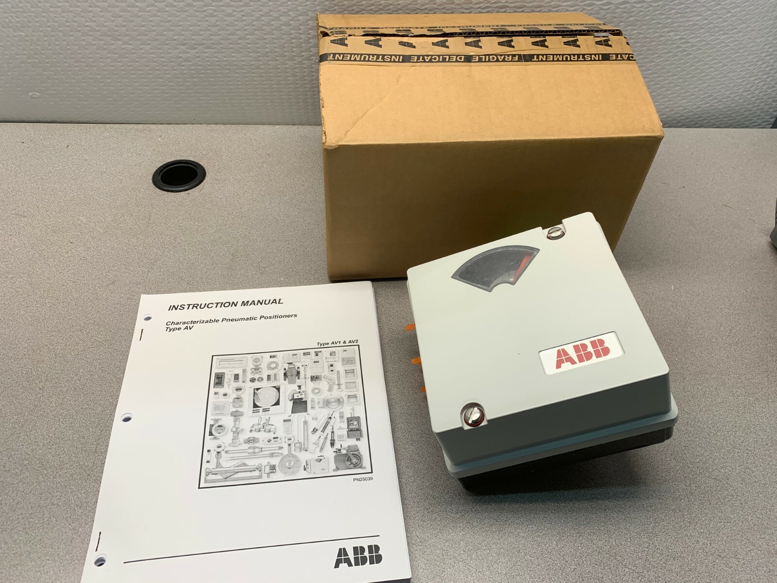 NEW IN BOX ABB PNEUMATIC POSITIONER AV1120200 | eBay