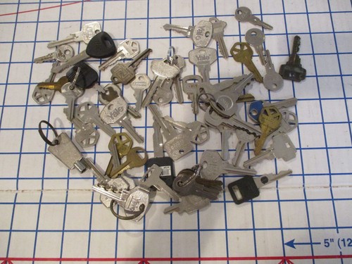 Vntg Lot 50+ Home/Auto Keys: Yale, Tita, Cole, U.S. Lock, Kwikset, HWI ...