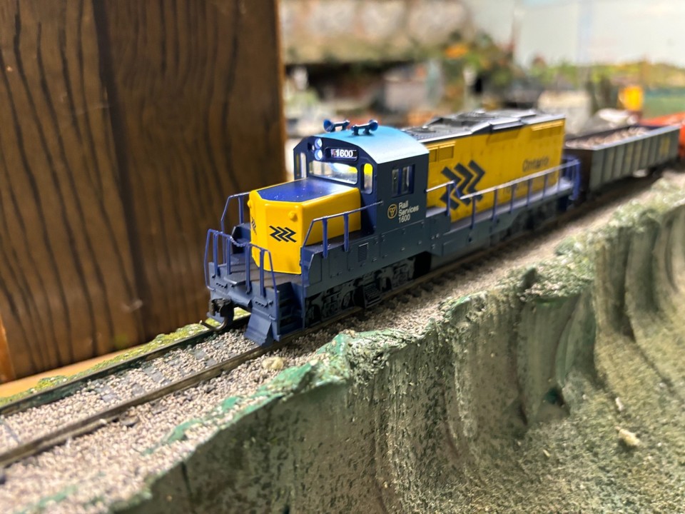 HO ONTARIO NORTHLAND ENGINE W/ DIGITRAK SOUND DECODER AND LED LIGHTS ...
