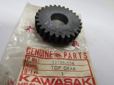 Kawasaki NOS NEW 13136-038 Top Drive Shaft Gear S1 S2 S3 KH KH400 KH250 ...