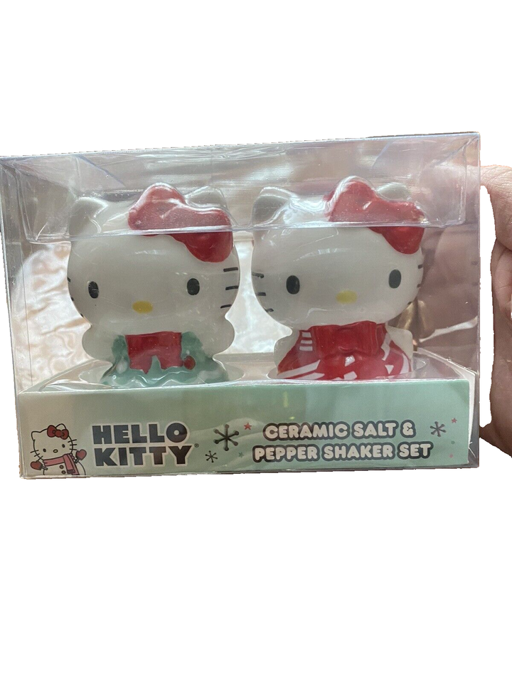 🎄Hello Kitty, Salt & Pepper Shaker Set, Christmas Theme, Ceramic, NIB ...