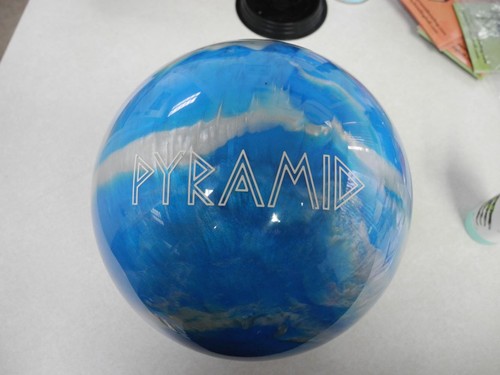 Pyramid Path Aqua/Silver - 16LB - gash in coverstock | eBay