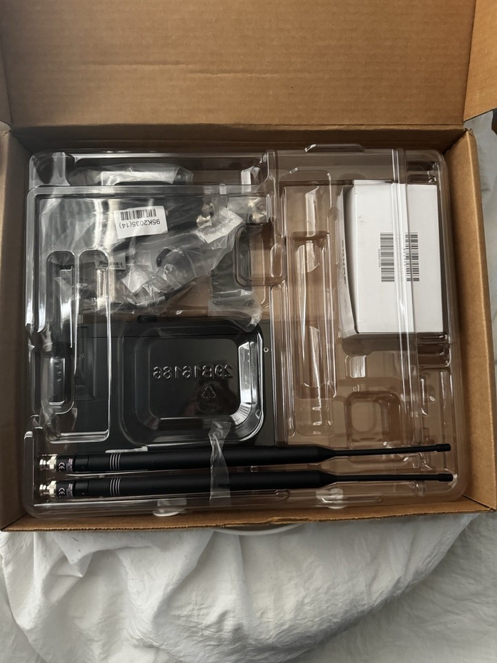 Shure ULXD4Q Quad Channel Digital Wireless Receiver V50 Band | eBay