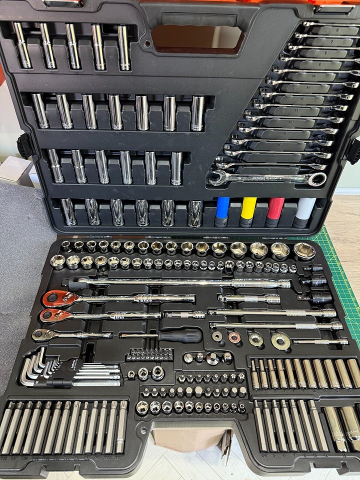 Halfords Advanced 200 Piece Storage Kit | Toolbox Organiser (Tools Not ...