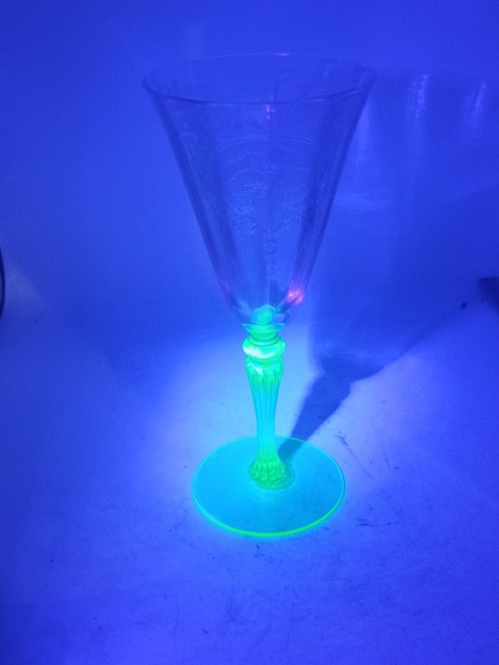 TIFFIN FLYING NUN ETCH #15011 GRN STEM Uranium Glass#15071 10-oz 7 ...