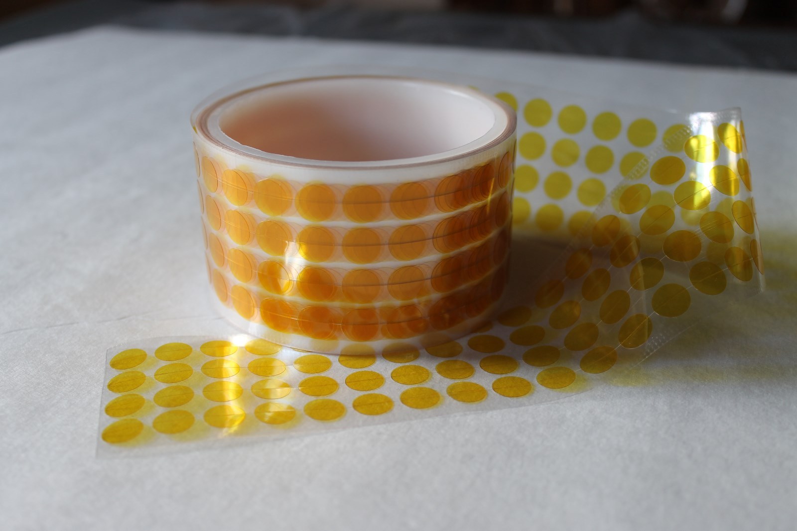 DIE CUTTING KAPTON POLYIMIDE DOTS DISCS 3/4" * 1000 DOTS/PC -2.5 MIL THICK -NEW | eBay