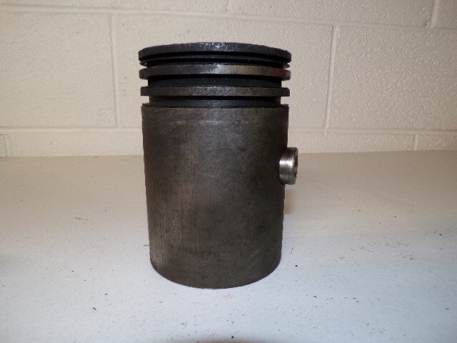 2 1/2 HP IHC International Famous Horizontal Piston Broke Gas Engine | eBay